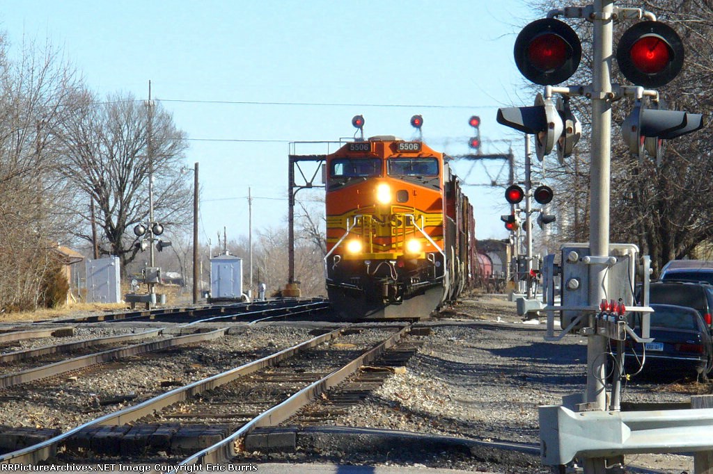 BNSF 5506 westbound